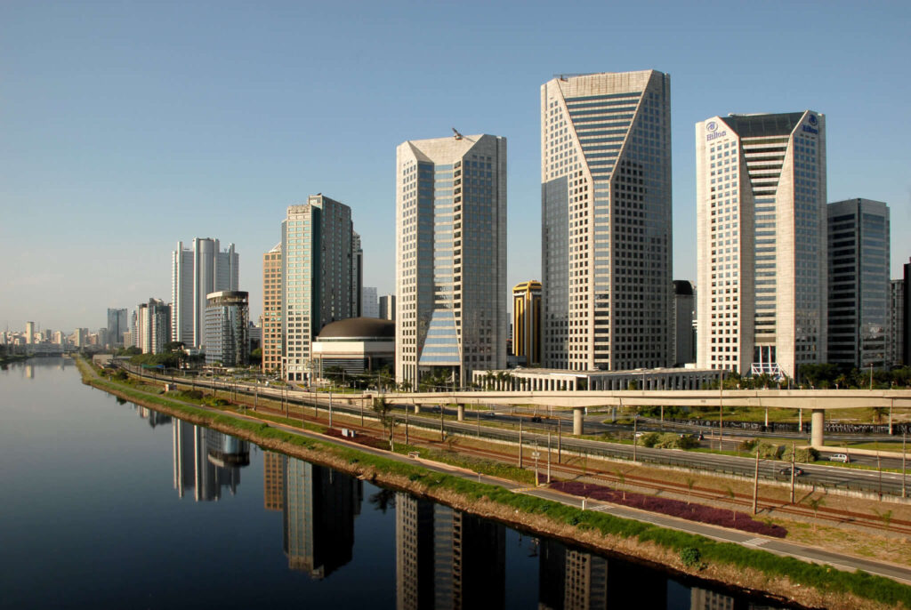 Studios Berrini - Exto | Incorporação e Construção